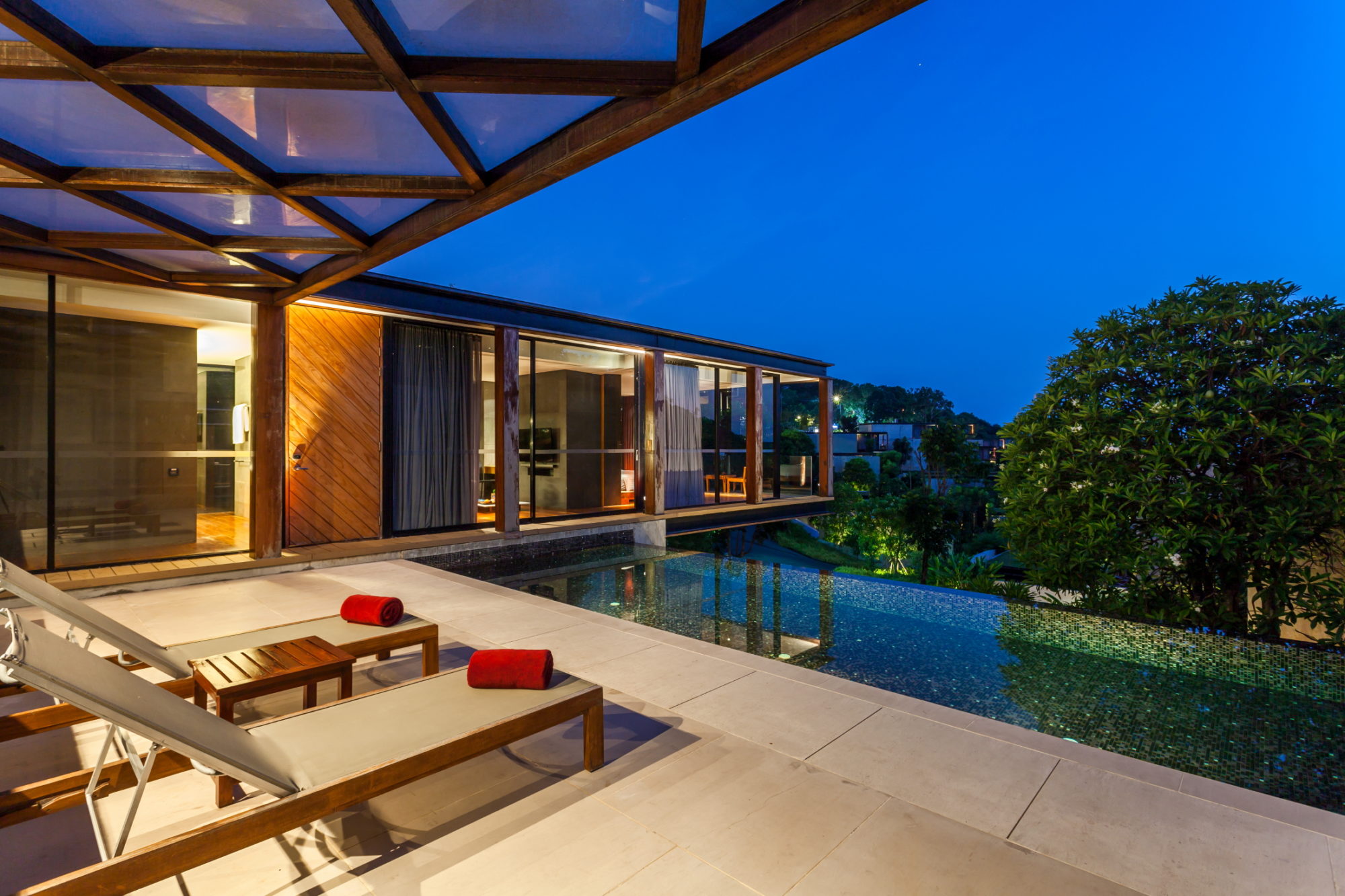 Luxury Hanging Infinity Pool Villa | The Naka Phuket l 5-star ...